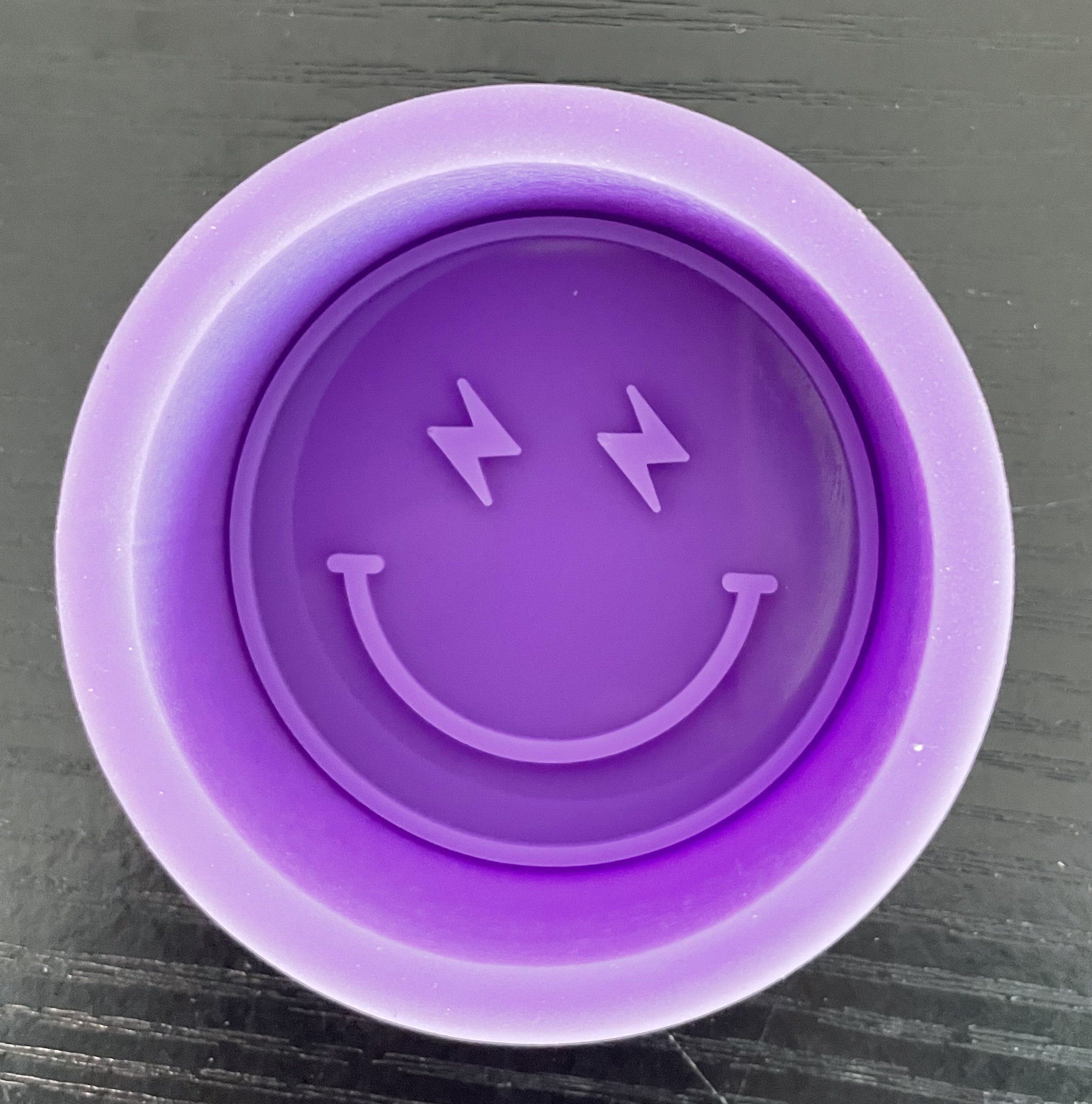 Smiley Face #3 Vent Size Mold – CKD Molds & Creations